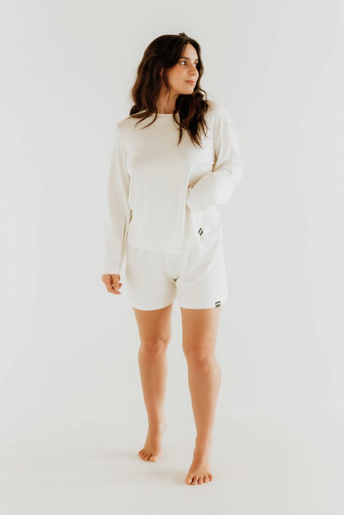 High Waisted Bamboo Flowy Shorts / OFF-WHITE - Mutastore